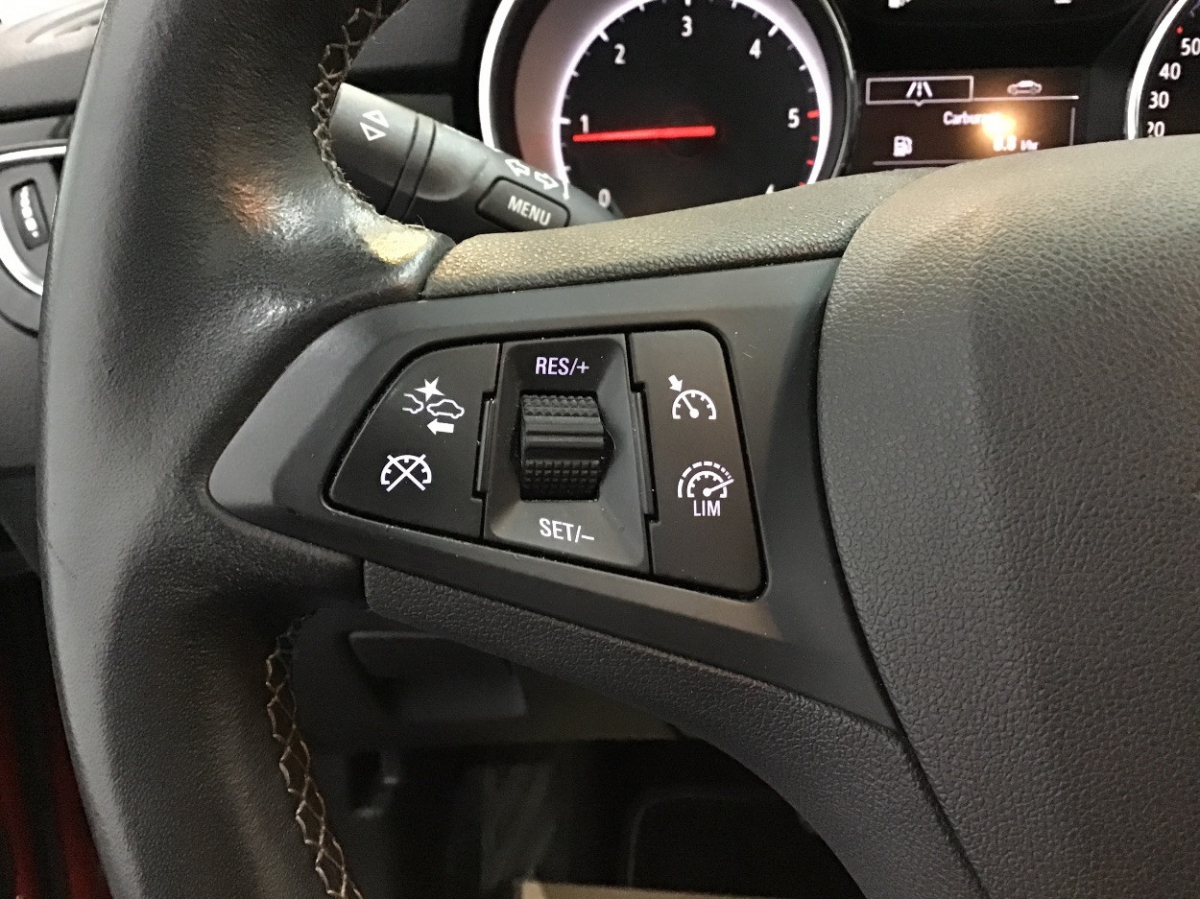 Opel Astra Innovation Automatique Toit ouvrant Cuir partiel