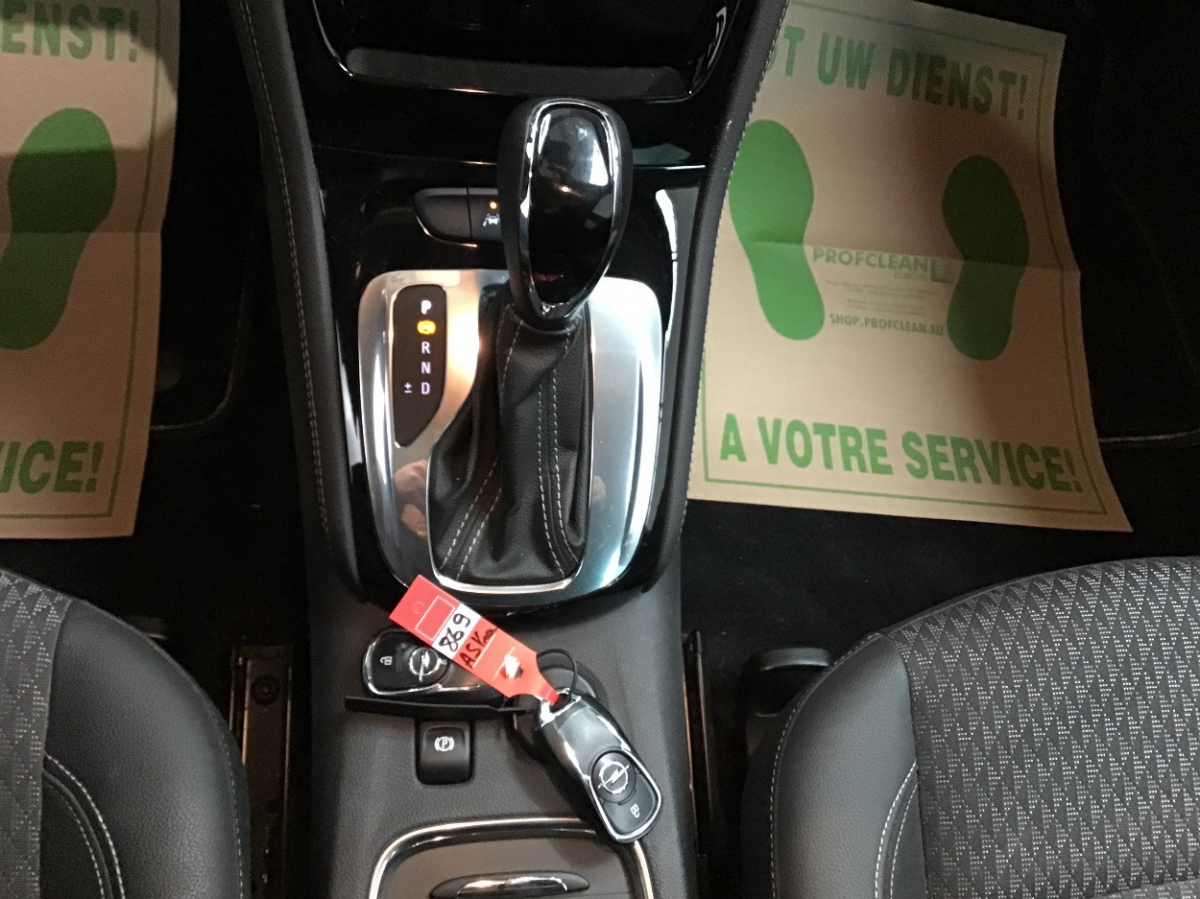 Opel Astra Innovation Automatique Toit ouvrant Cuir partiel