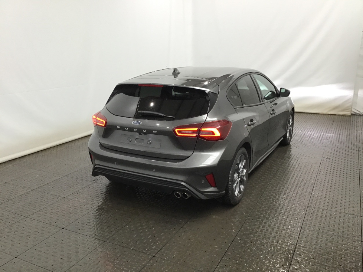 Ford Focus St line