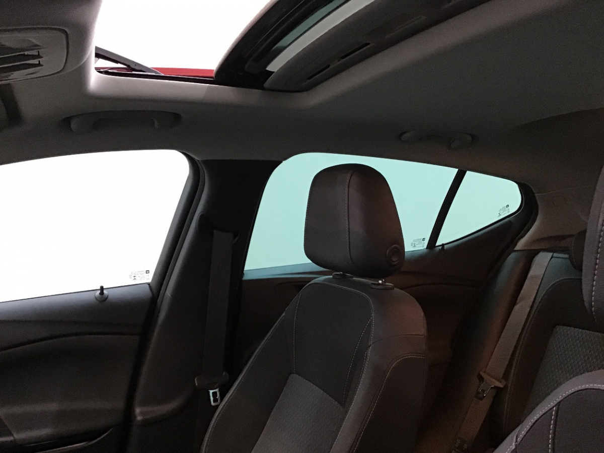 Opel Astra Innovation Automatique Toit ouvrant Cuir partiel